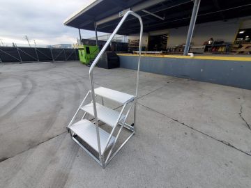 Boat Show Stairs | Portable Commercial Aluminum Stairs